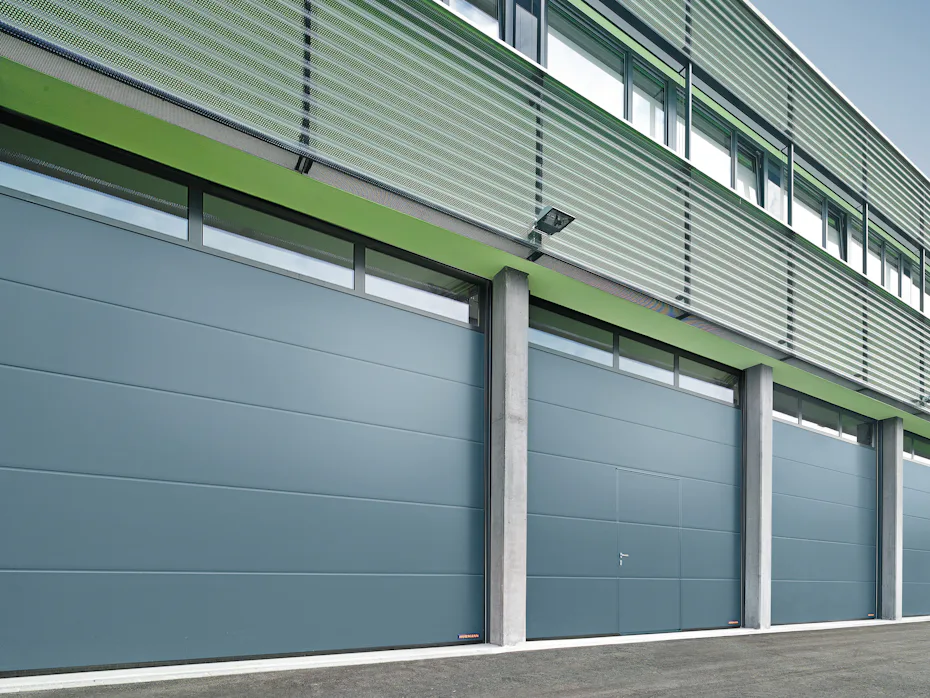 Portoni sezionali industriali- Rivenditori Hörmann - Fire Point Antincendio